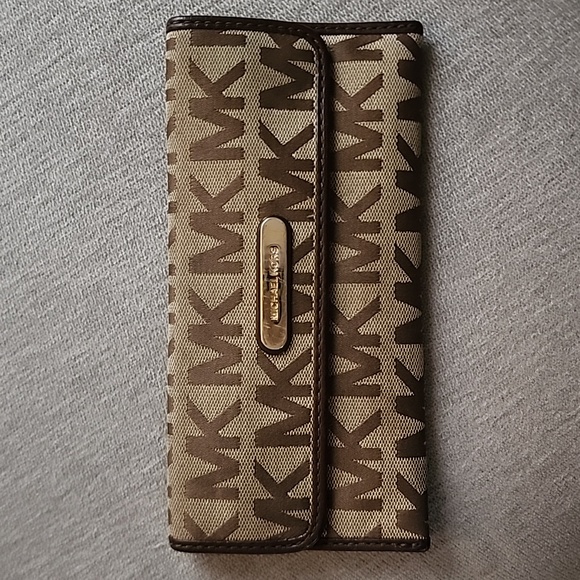 Michael Kors | Bags | Michael Kors Signature Wallet | Poshmark